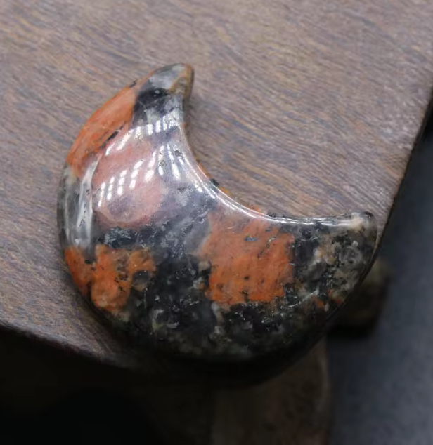 Mini Halve Maan Schraper Sesam Stone - Massage Fabriek